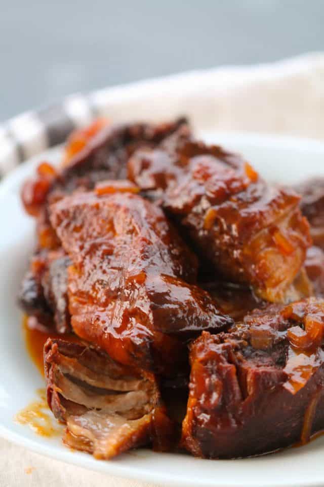 EASY Slow Cooker BBQ Spareribs Recipe (Simple Ingredients)