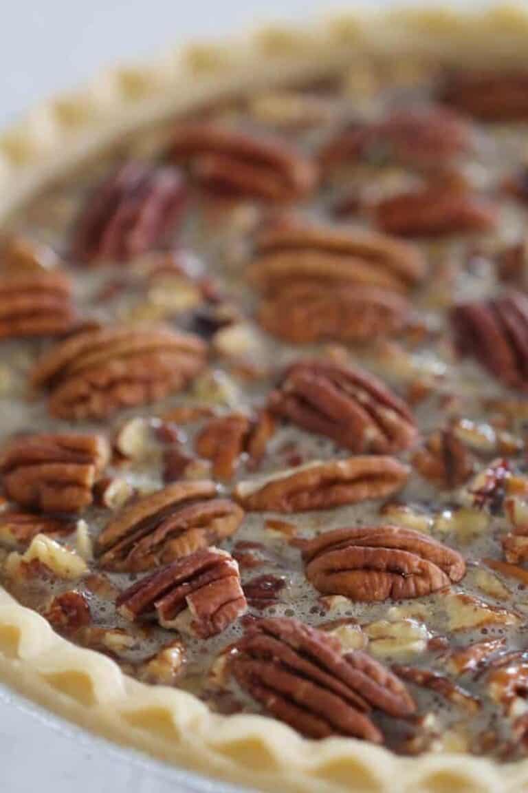 Pecan Pie Recipe - Six Sisters' Stuff