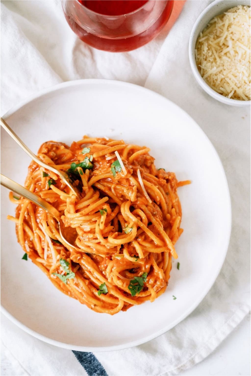 Crock Pot Creamy Spaghetti Recipe - Six Sisters' Stuff