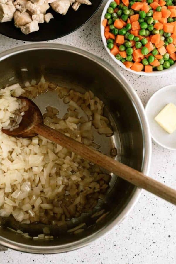 Instant Pot Chicken Fried Rice Recipe - Six Sisters' Stuff