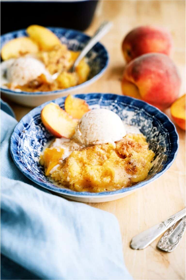 Peach Cobbler Dump Cake Recipe - Six Sisters' Stuff
