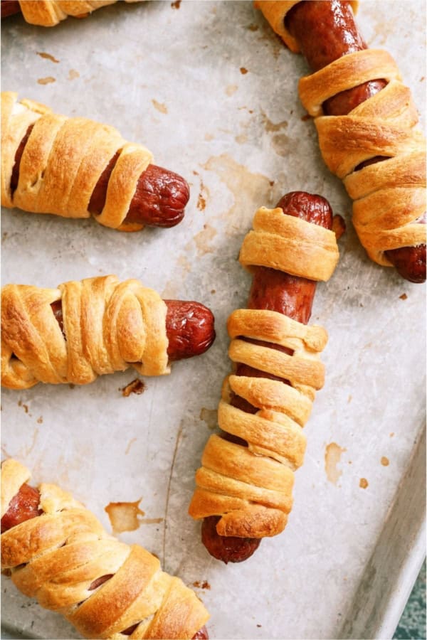 Halloween Mummy Dogs Recipe - Six Sisters' Stuff