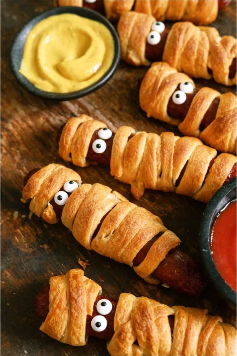 Halloween Mummy Dogs Recipe - Six Sisters' Stuff