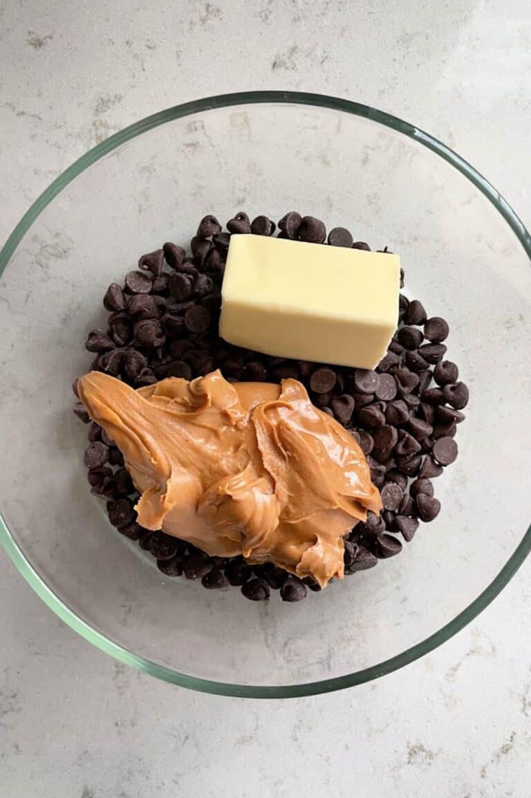 Christmas Reindeer Chex Mix Recipe - Six Sisters' Stuff