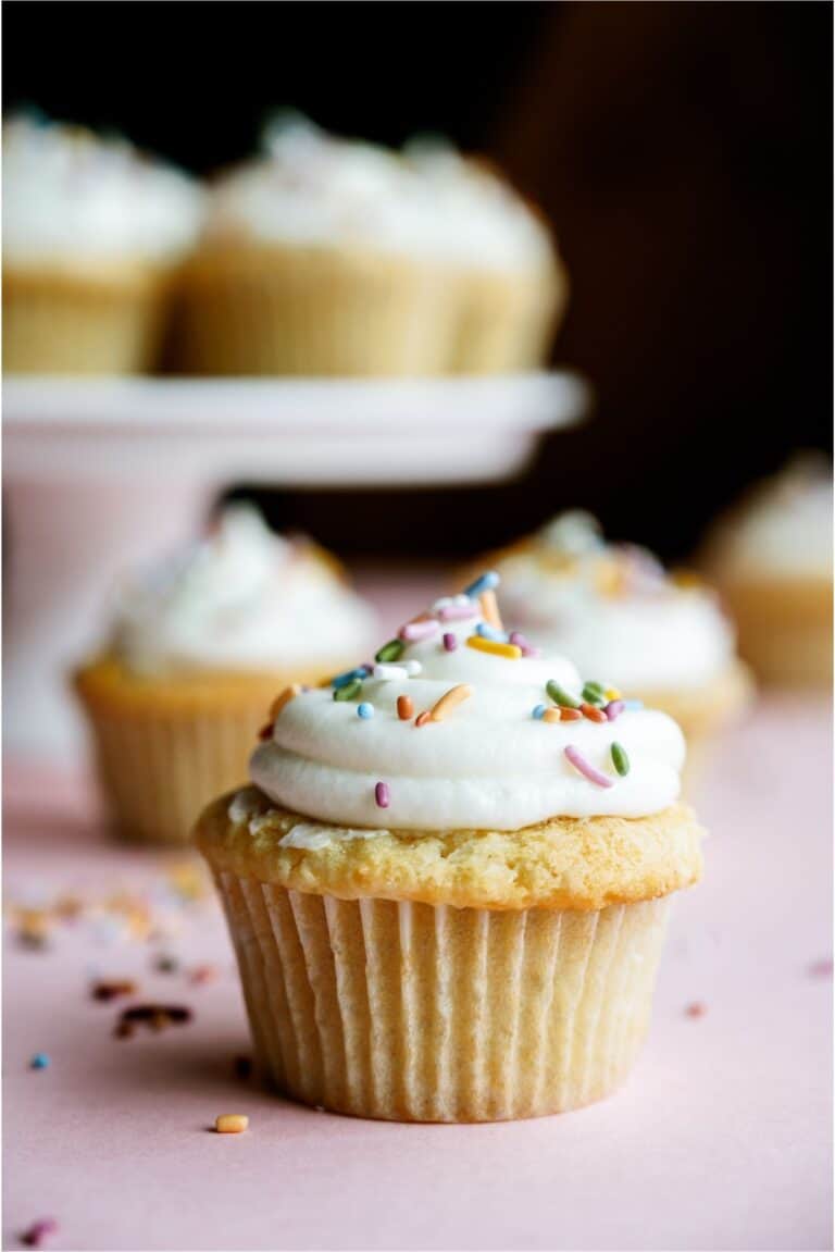 Easy Vanilla Cupcake Recipe - Six Sisters' Stuff