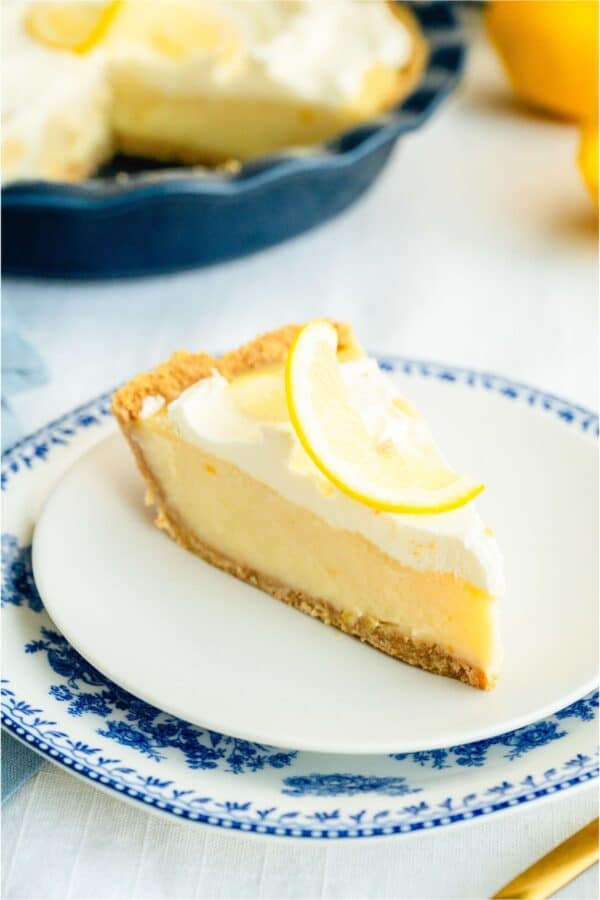 Creamy Lemon Pie Recipe - Six Sisters' Stuff