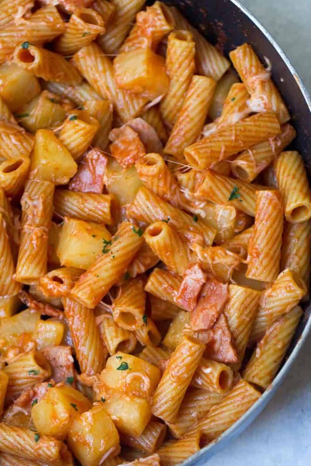 Hawaiian Pasta Skillet Recipe - Six Sisters' Stuff