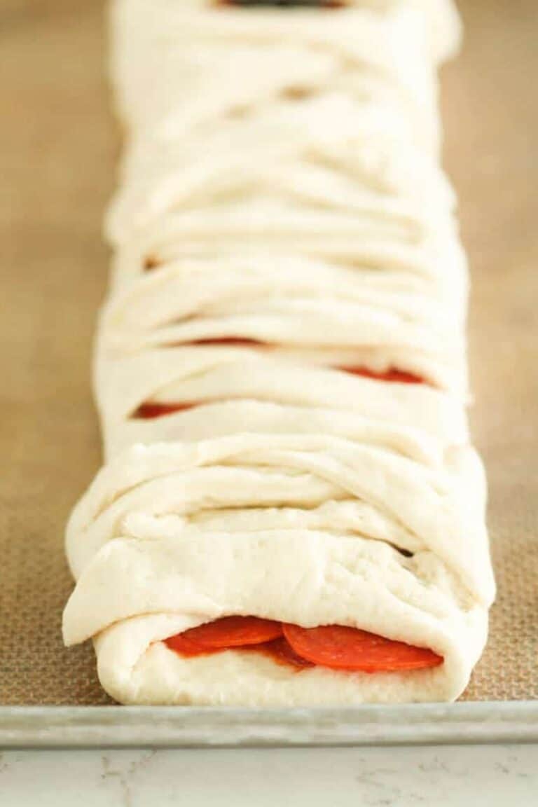 Mummy Pizza Braid Recipe - Six Sisters' Stuff