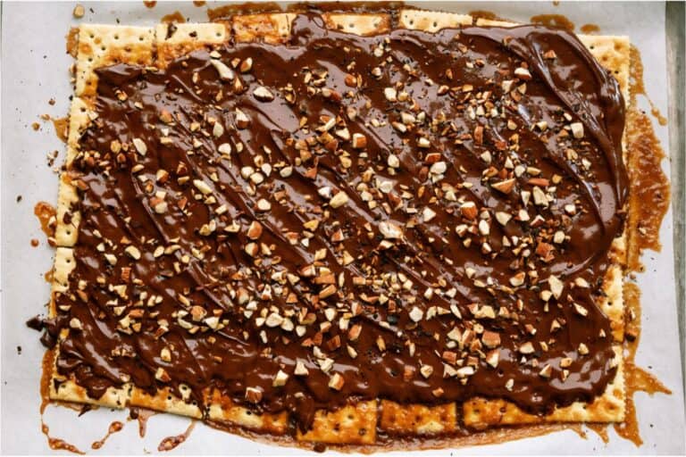 Christmas Crack Recipe - Six Sisters' Stuff