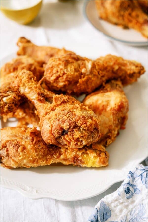 Crispy Fried Chicken Recipe - Six Sisters' Stuff