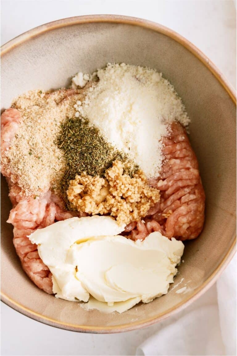 Cheesy Chicken Meatballs Recipe - Six Sisters' Stuff