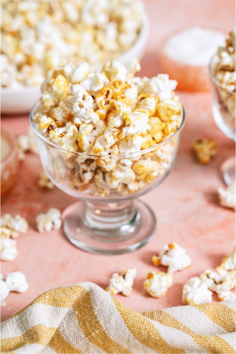 Easy Homemade Kettle Corn Recipe - Six Sisters' Stuff